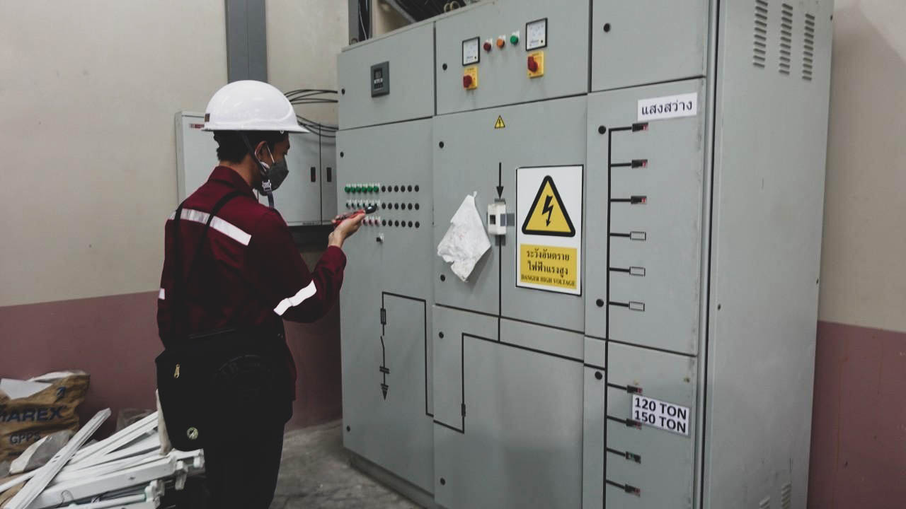 ตรวจสอบระบบไฟฟ้าประจำปี – Senate Engineering