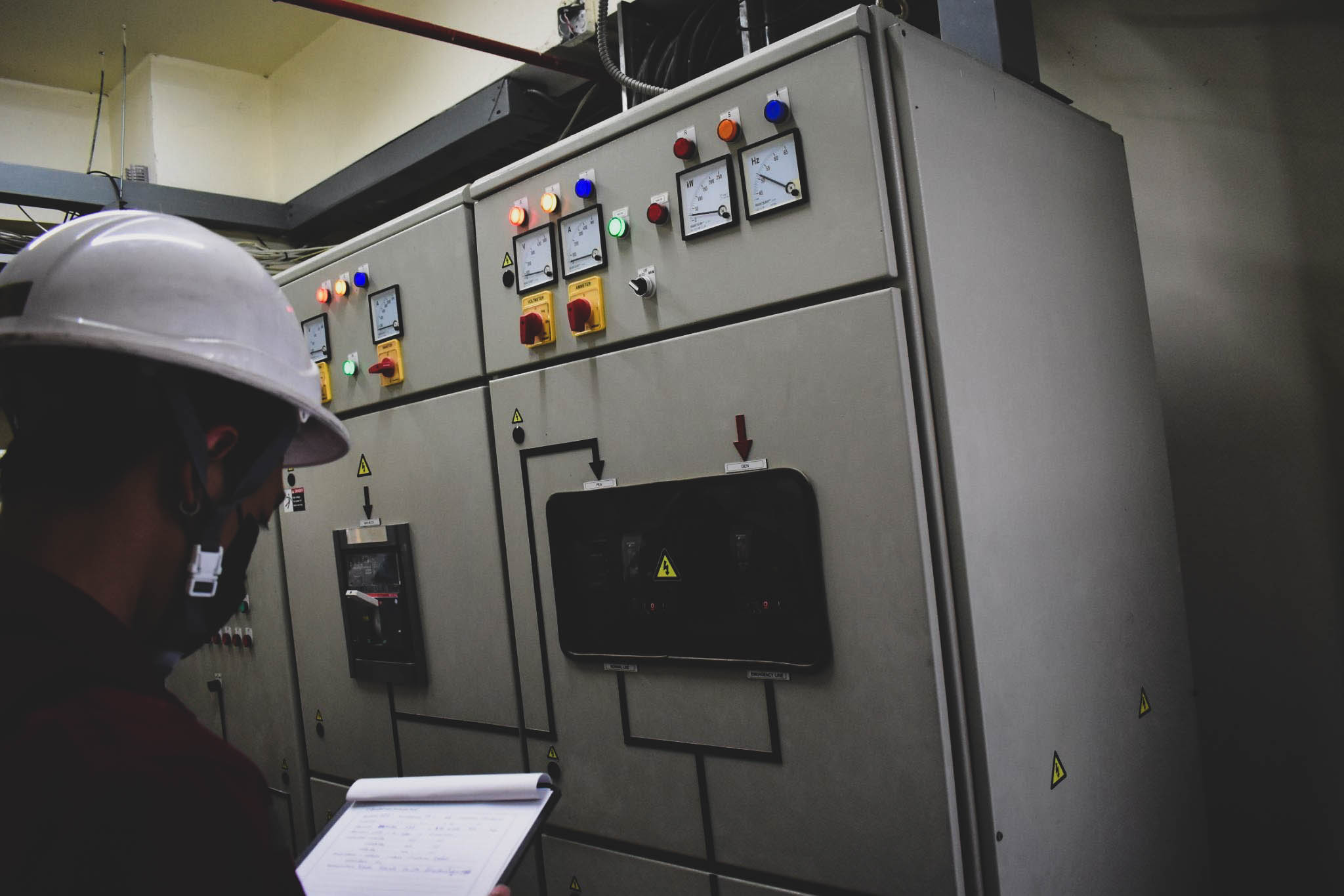 ตรวจรับรองระบบไฟฟ้าประจำปี – Senate Engineering