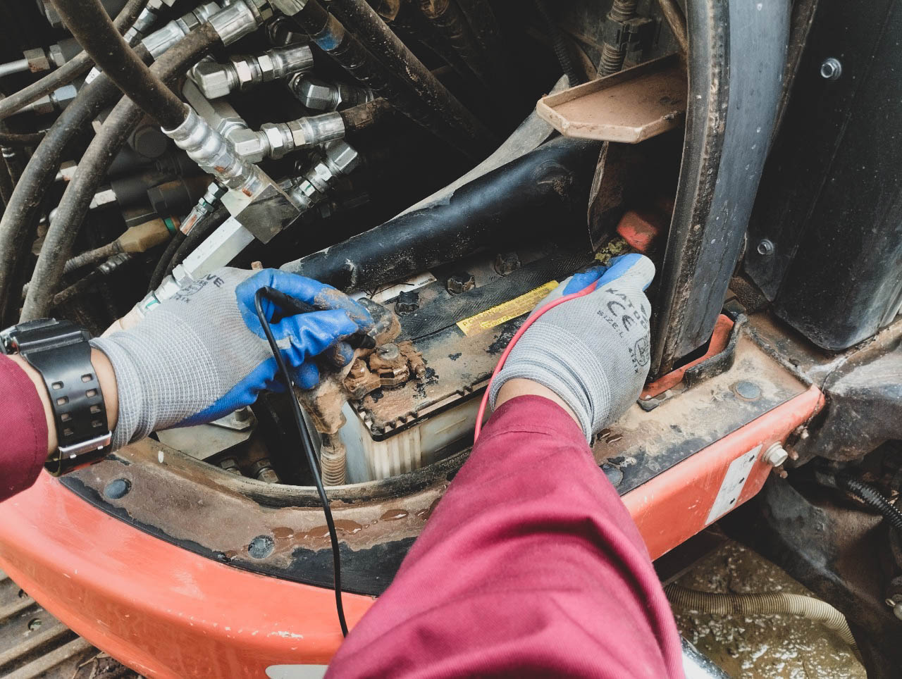 ตรวจสอบรับรอง เครื่องจักร (แบ็คโฮ) – Senate Engineering